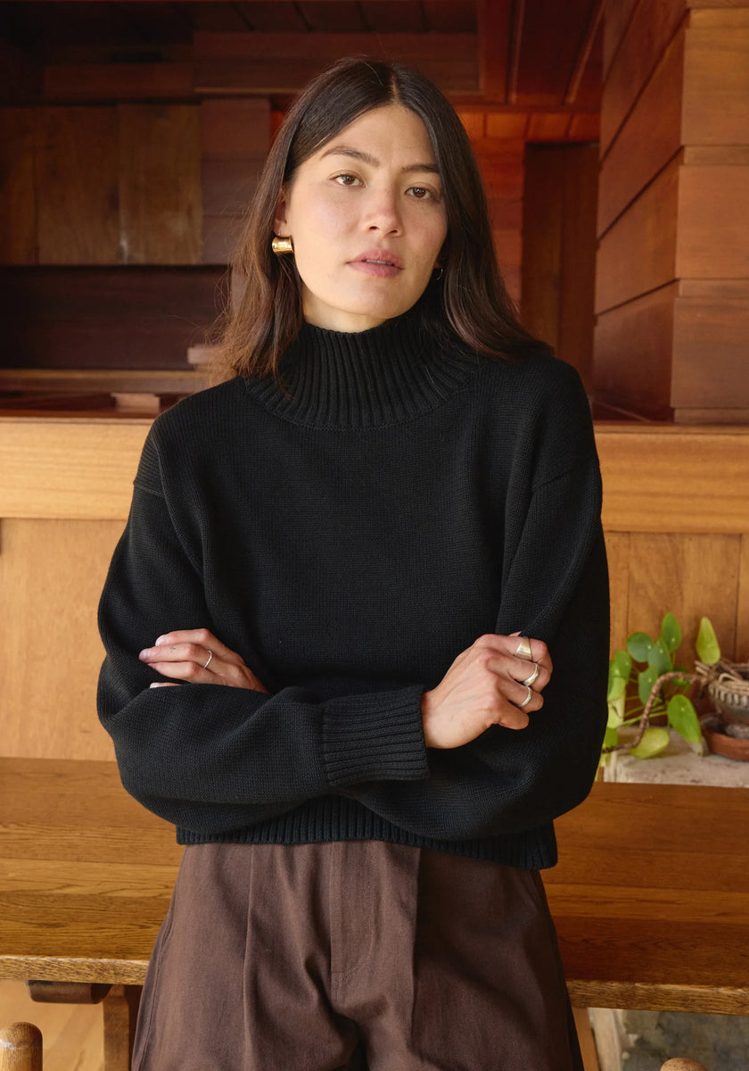First Rite - Crop Turtleneck (Black) – The Mix Shoes & Accessories